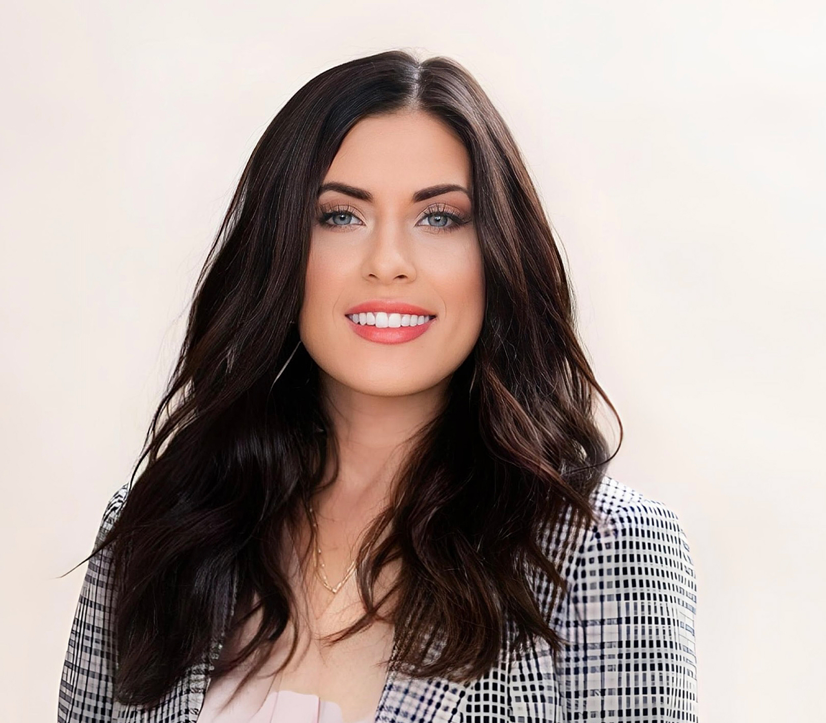 Sarah Johnson - Direct Selling Facts, Figures and News