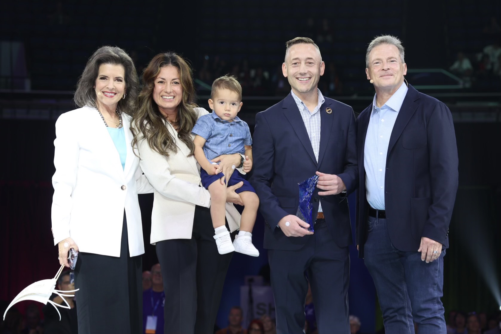 米哈尔和露西亚·布拉什科夫斯基在LifeWave公司荣获最高级别——直销事实、数据和新闻